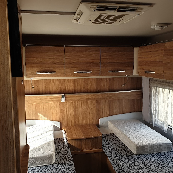 Fotogalerie Ford Challenger Genesis 46 :: karavanemdosveta